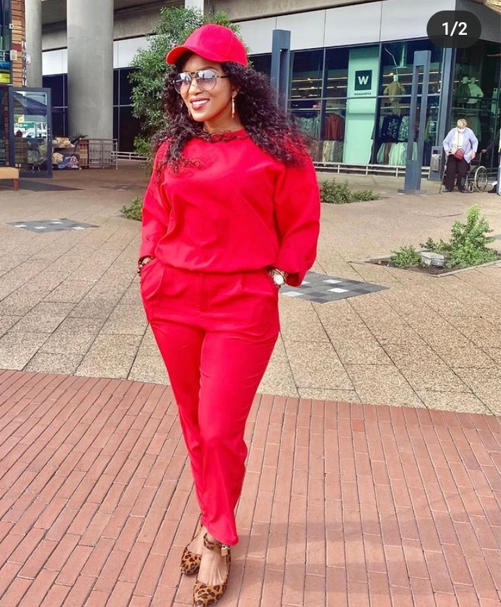 Get To Know Brenda Mhlongo And See Her - Styles 7